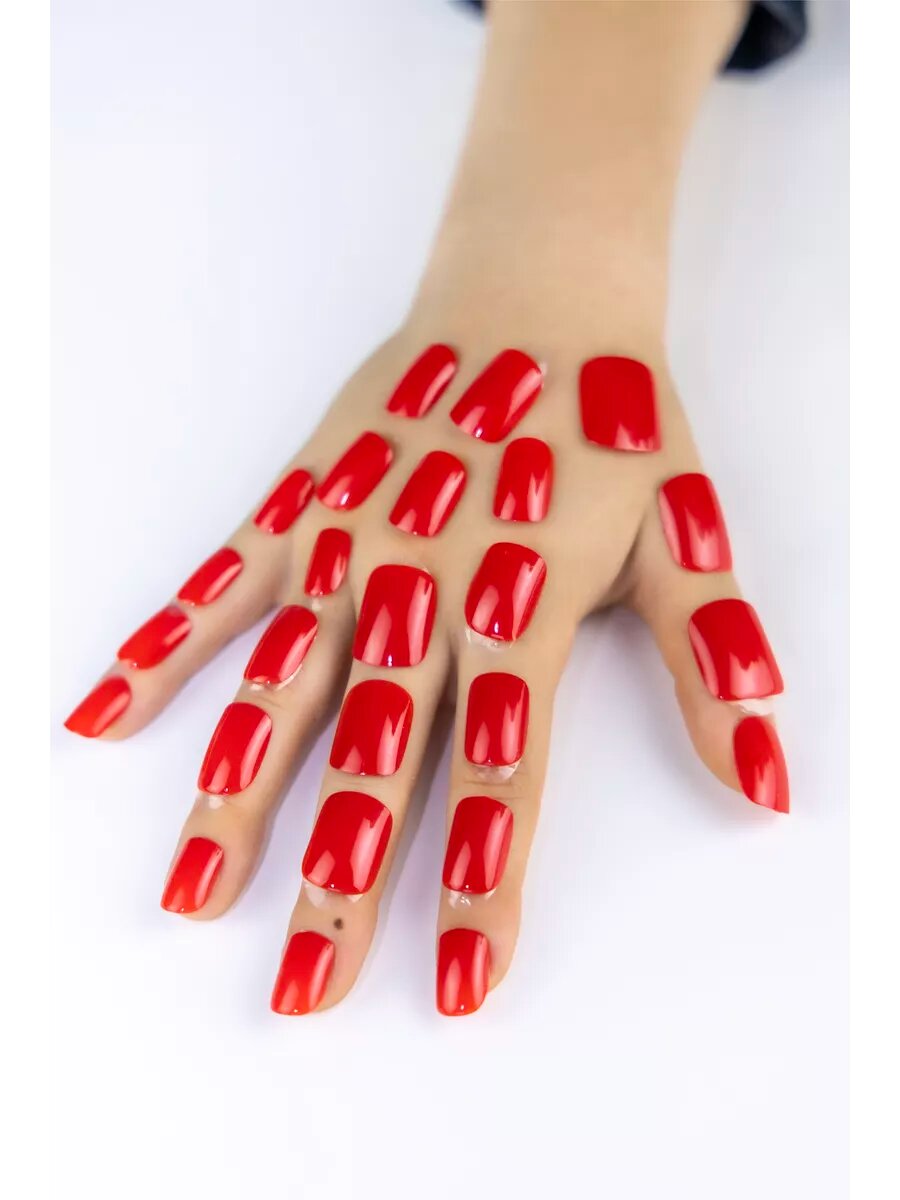 Накладные ногти с дизайном