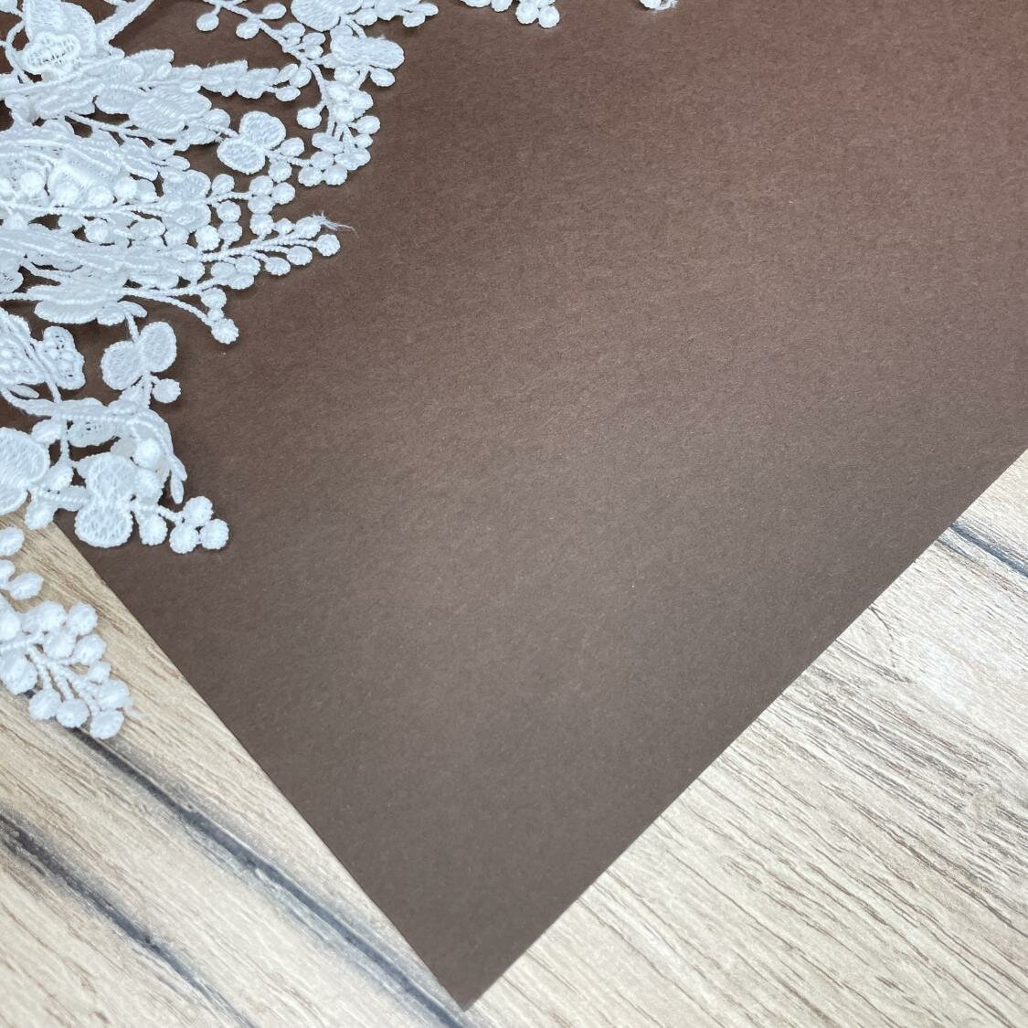 Дизайнерская бумага цвет коричневый, плотность 260 гр, размер 35*50 см