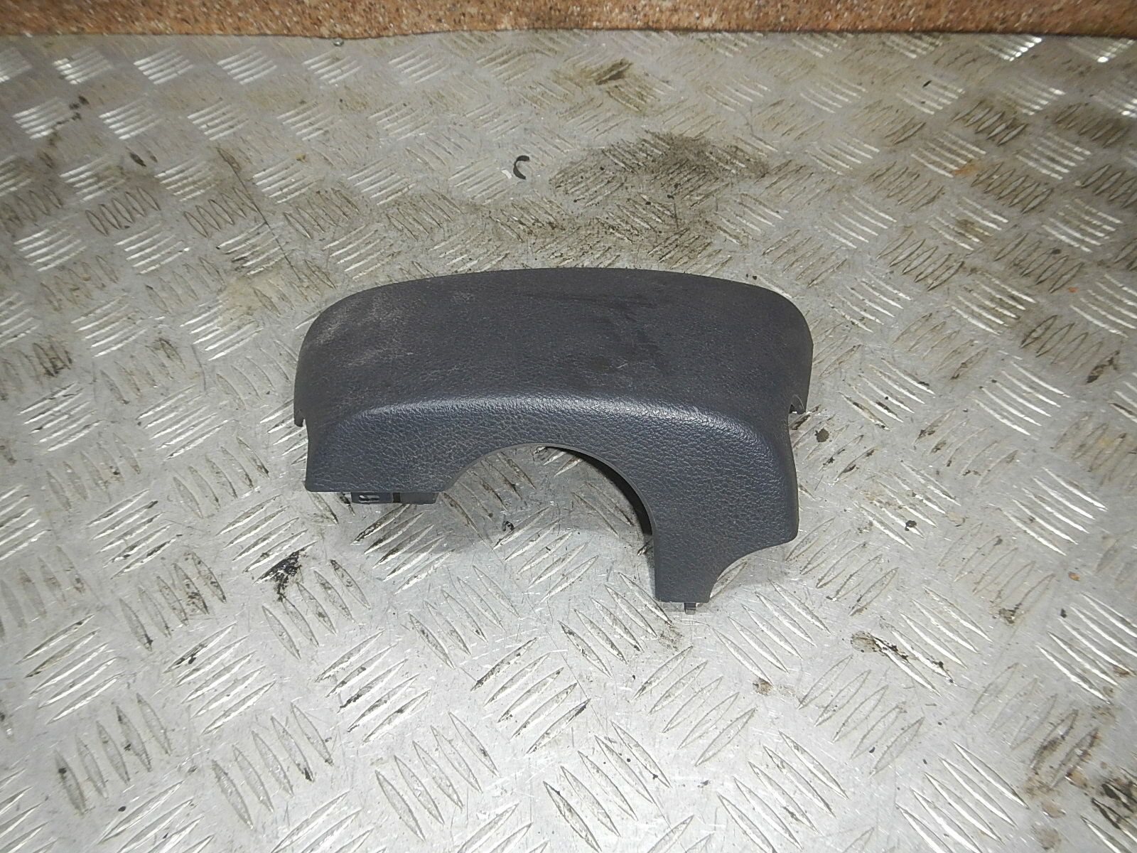 Б/У Кожух рулевой колонки верхний, Renault (Рено)-CLIO/SYMBOL (98-08) RENAULT CLIO/SYMBOL (98-08) Царапины 291985 RENAUL...