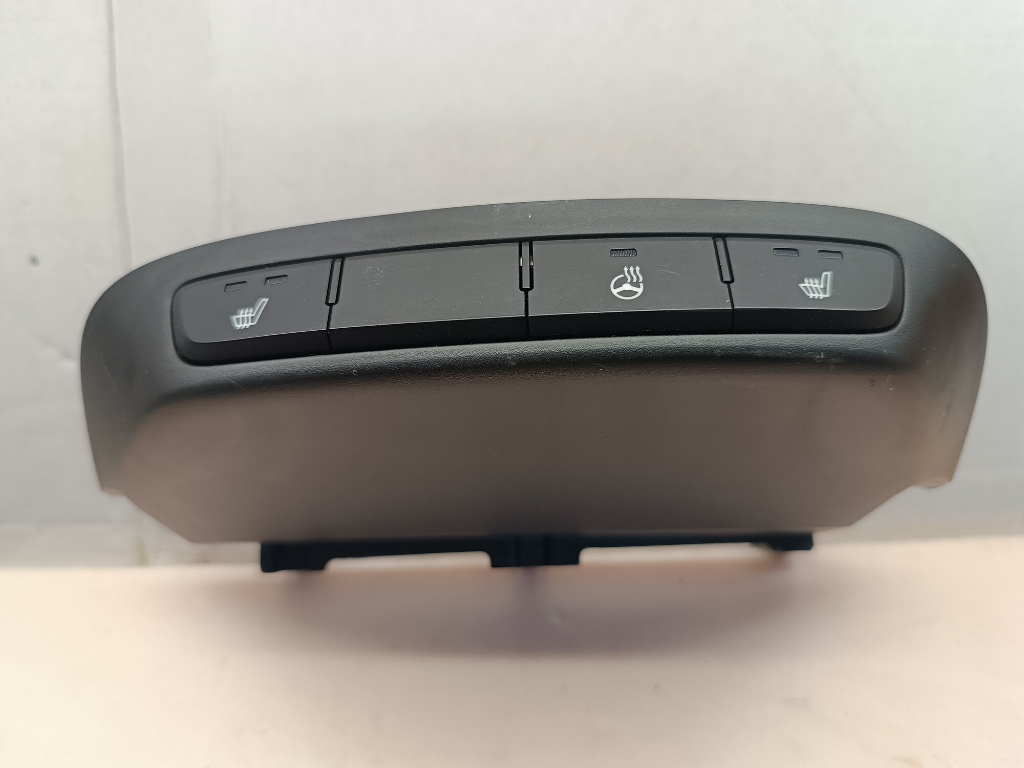 Кнопки Обогрева Сидений и Руля для Hyundai Solaris