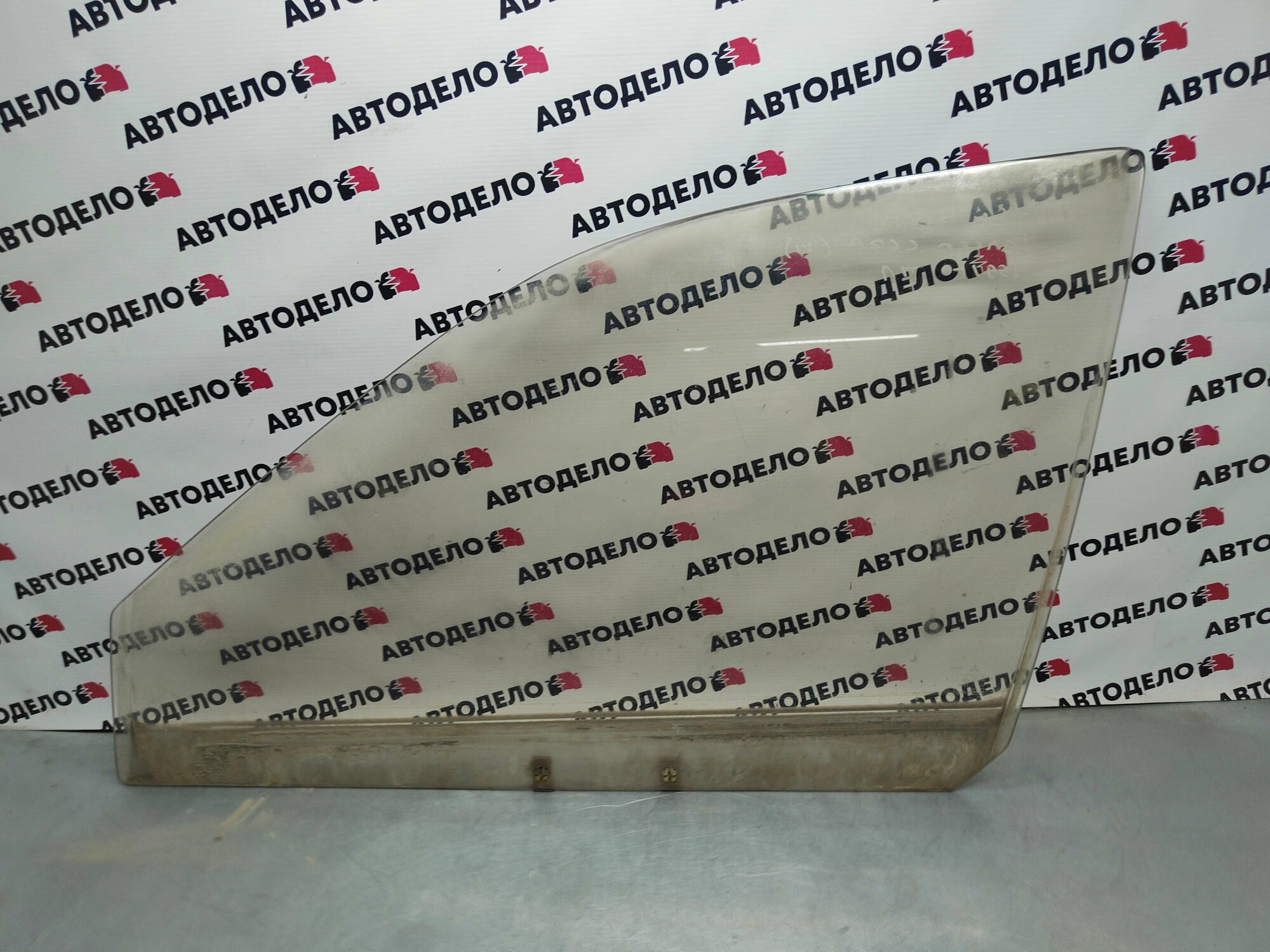 Стекло двери переднее левое Mitsubishi Lancer 6