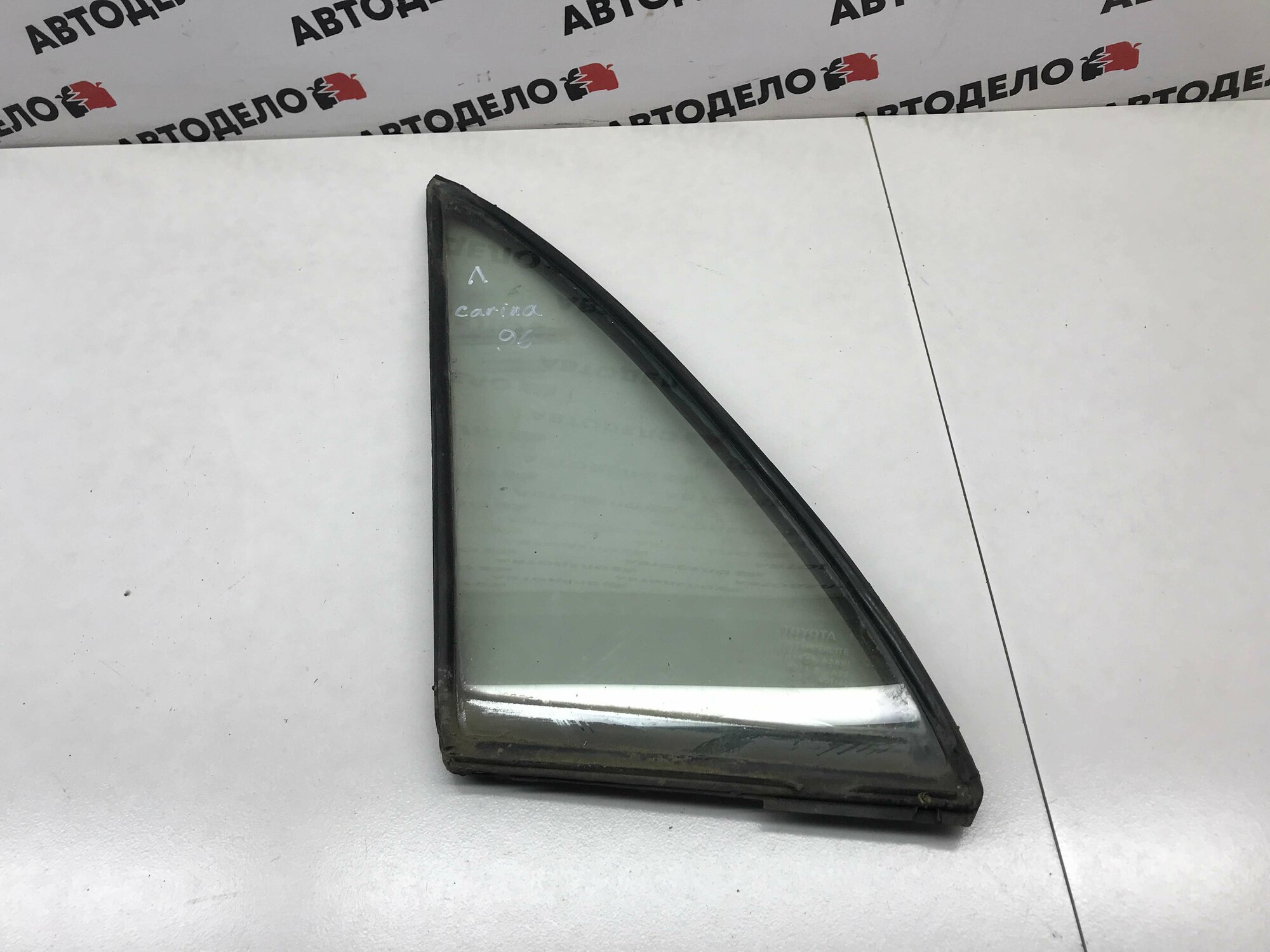 Форточка двери задняя лев Toyota Carina T190 1996