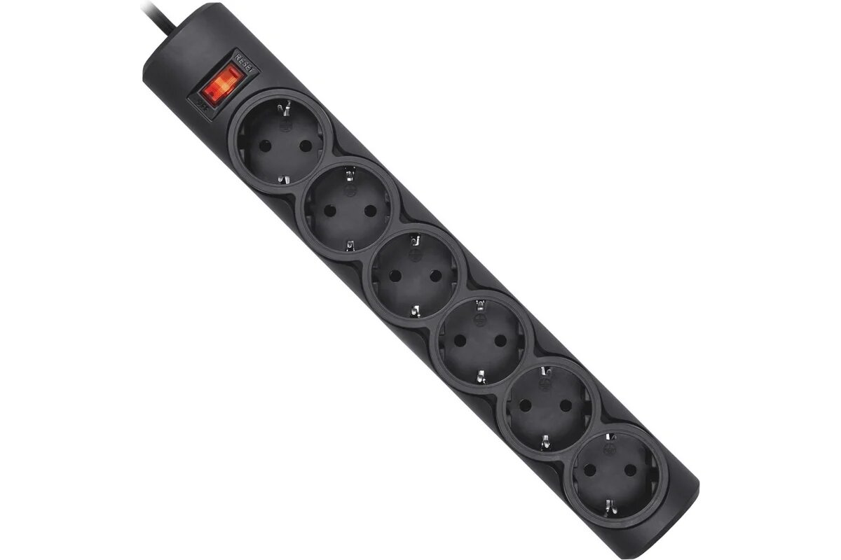 Удлинитель DEFENDER (99495) DFS 153 сетевой фильтр, 6 розеток, 3 м, черный