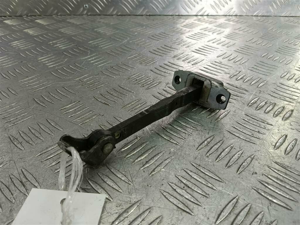 Ограничитель двери задней Б/У для SUZUKI SX4 I рестайлинг (2009—2014) 8183057L01