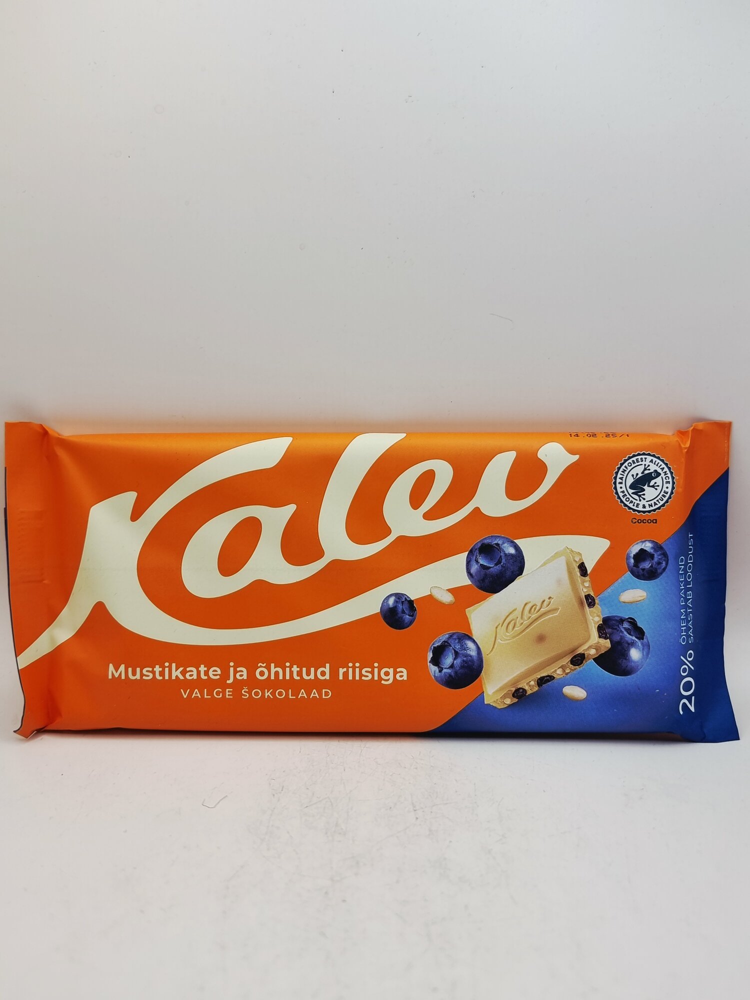 Белый шоколад Kalev с черникой и воздушным рисом 95 г (из Эстонии)