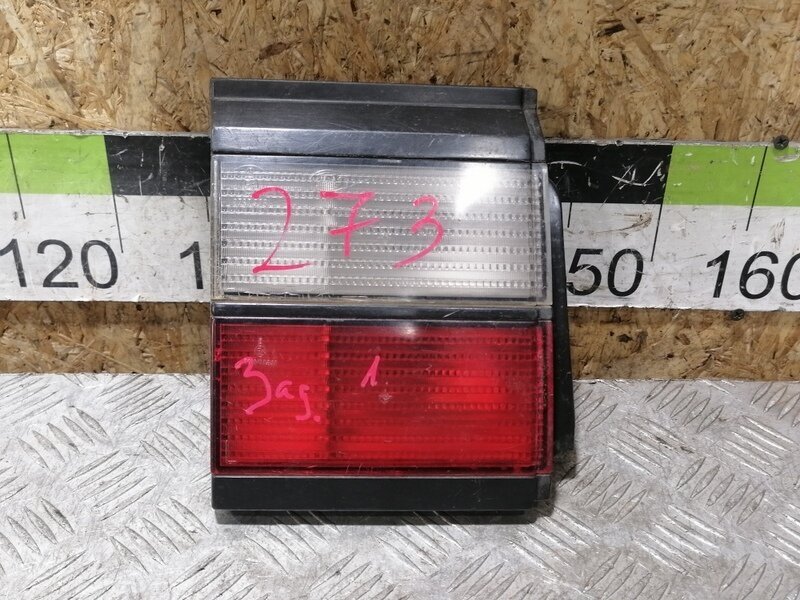 Фонарь задний внутренний левый VOLKSWAGEN Passat B3 357945107