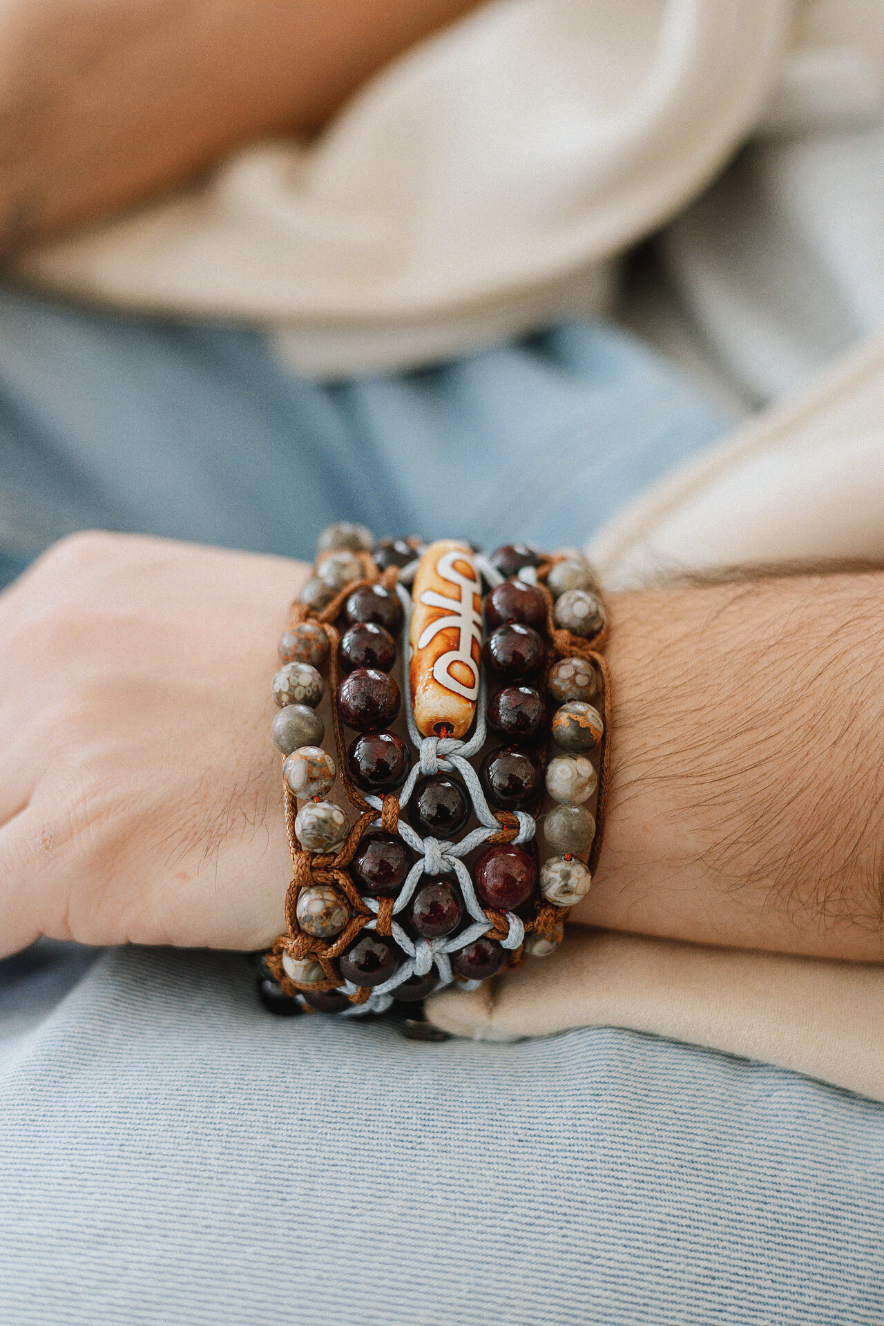 Браслет-нить Magical Exclusives, яшма, гранат