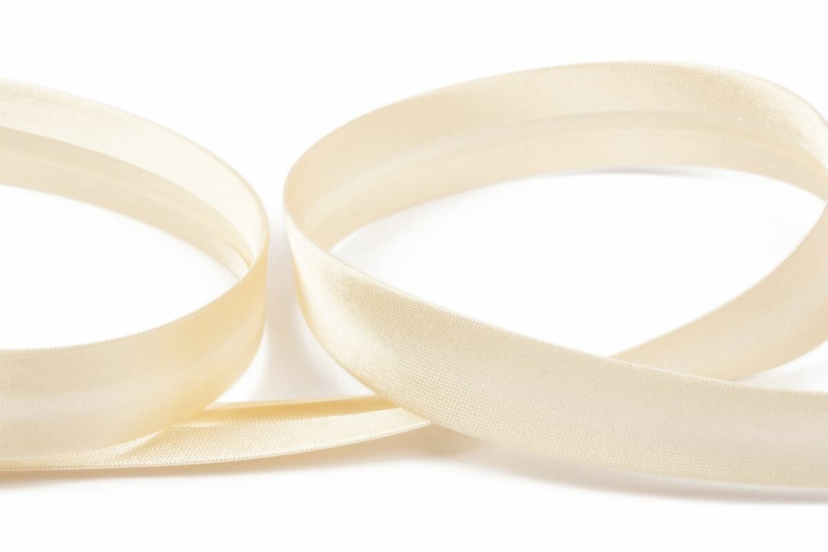 Косая бейка "Gamma" GK-15P 14 - 15 мм 132 м 1 м №004 бежевый