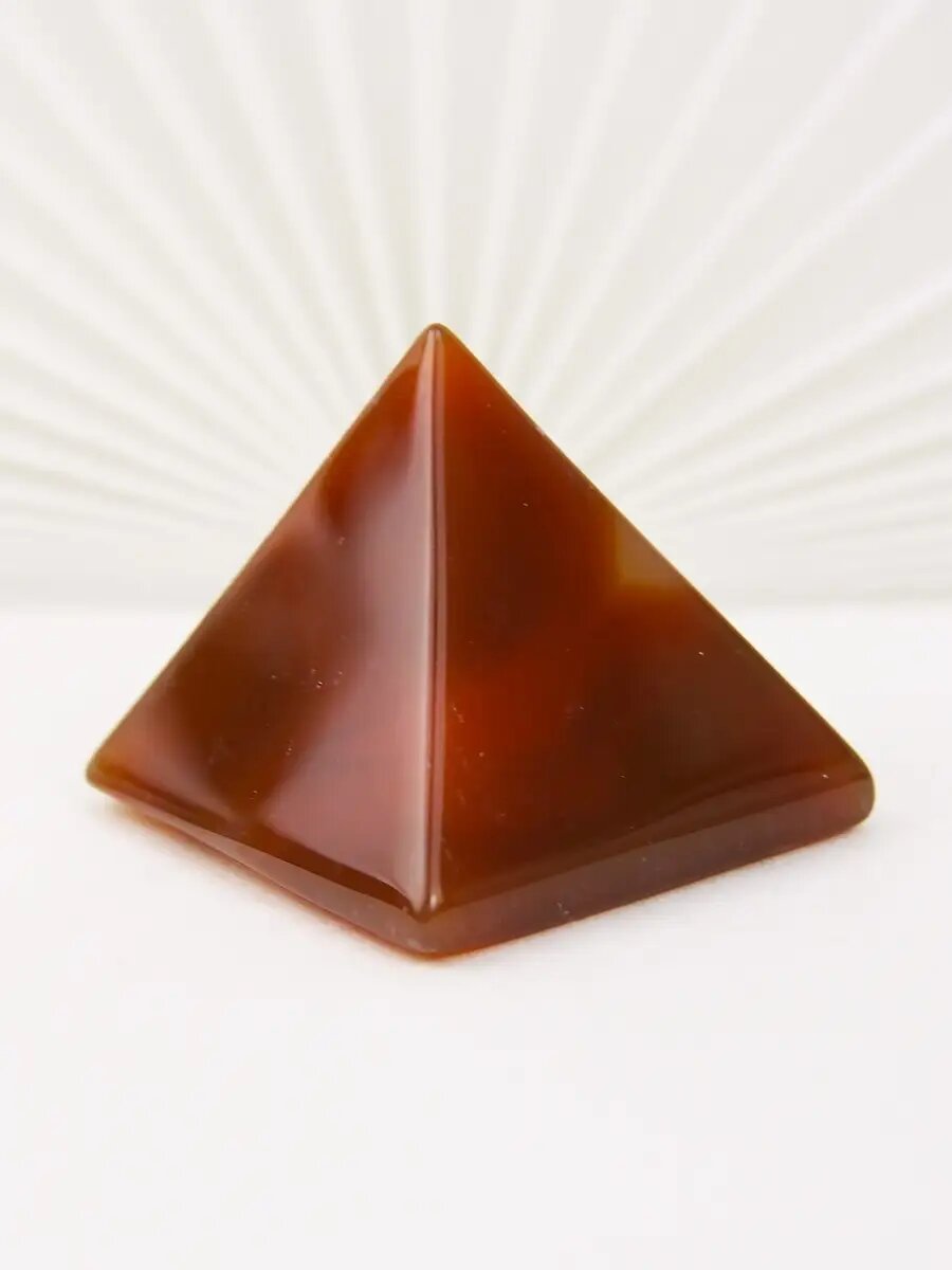 Пирамида Сердолик. Натуральный камень. 4 см