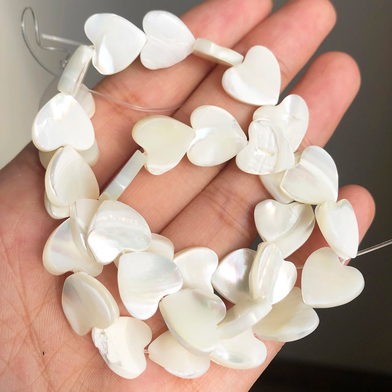 Белые перламутровые бусины Xilitata Белый, 10mm Heart White