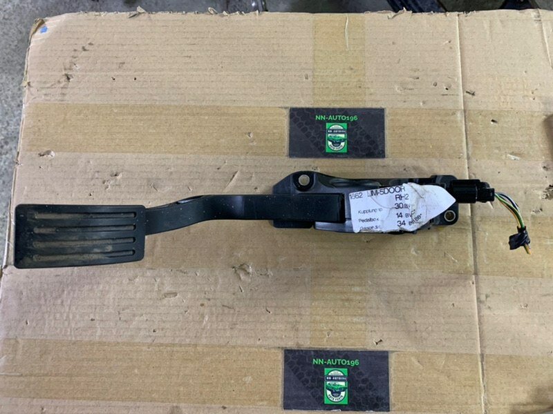 Электронная педаль газа Ford Focus MK3 1.6 PNDA 1710213