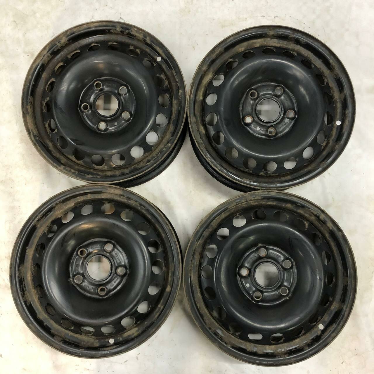 Колесные диски Штампованные 15x6 PCD 5x112 D57.1 ET43 (Реплика)