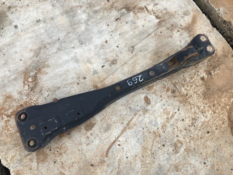 Балка подмоторная продольная NISSAN Almera N16 11375BM510