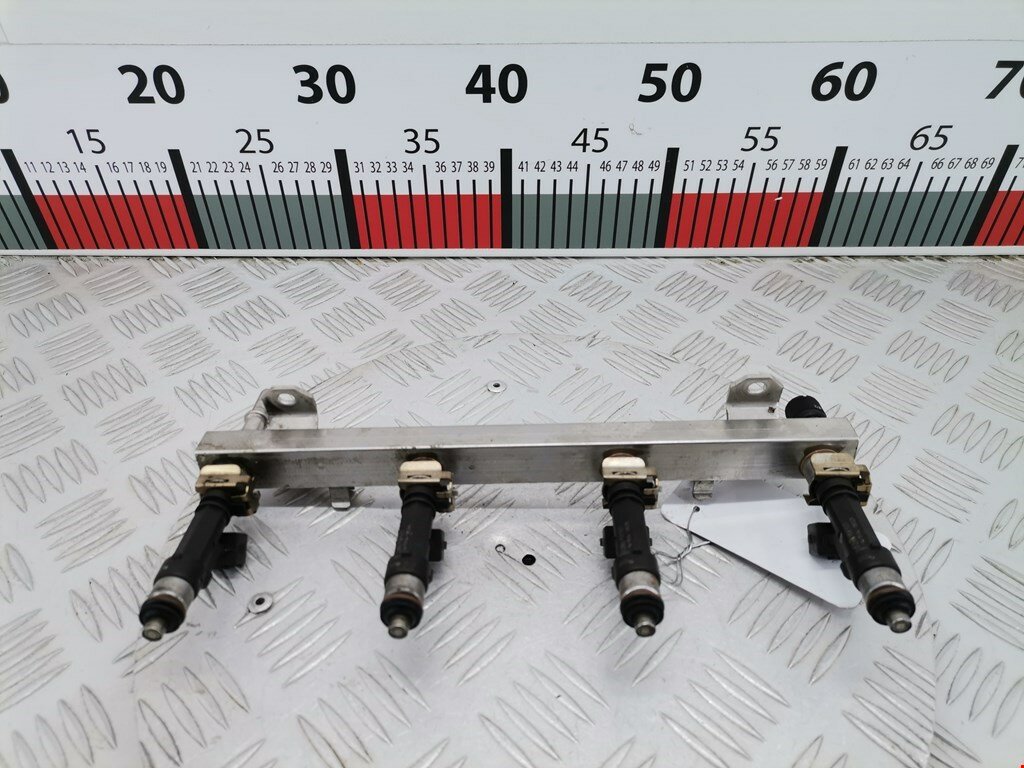 Форсунка бензиновая электрическая Opel Astra H 24420543 арт. 1972675