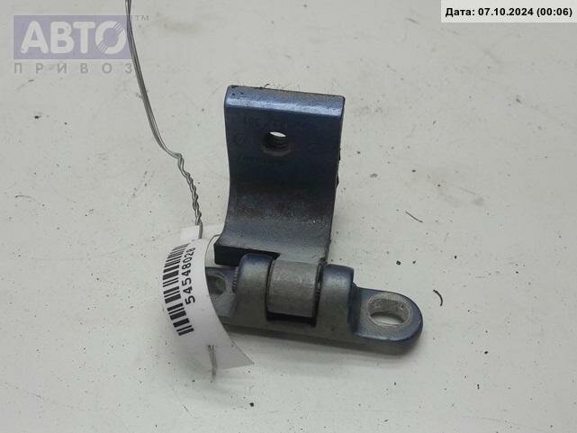 Петля крышки (двери) багажника Volkswagen Golf-3