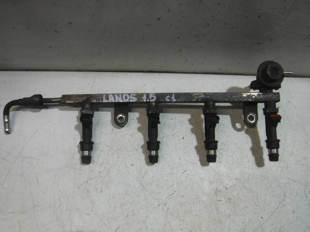 Форсунка топливная Chevrolet Lanos 96334808