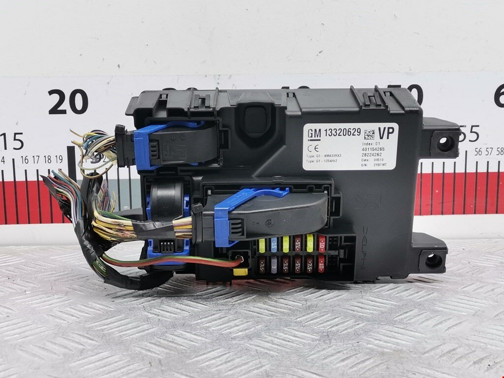 Блок предохранителей Opel Corsa D 13320629 арт. 1985234