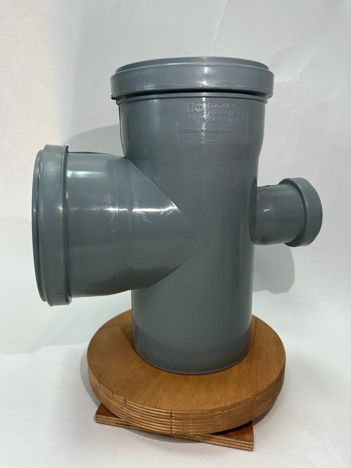 Одноплоскостная крестовина для бесшумной канализации 110х110х50х87.5