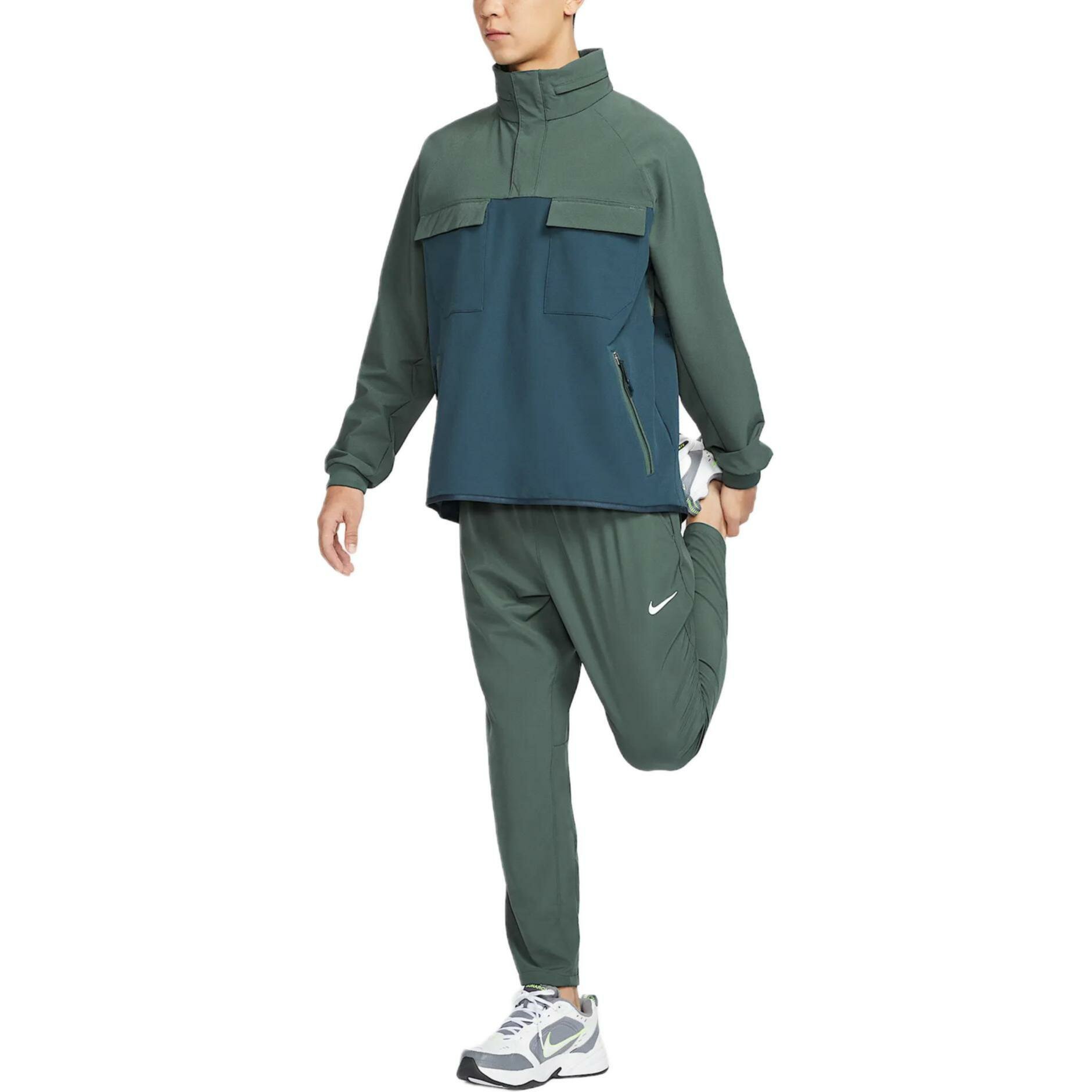 Куртка NIKE, размер 2XL — фото 1