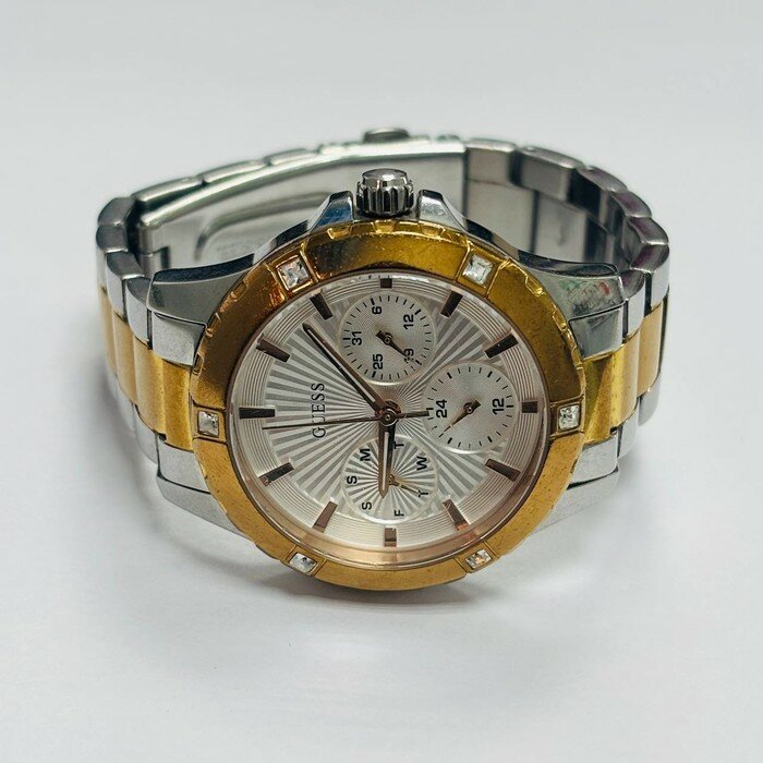 Наручные часы GUESS W0443L4