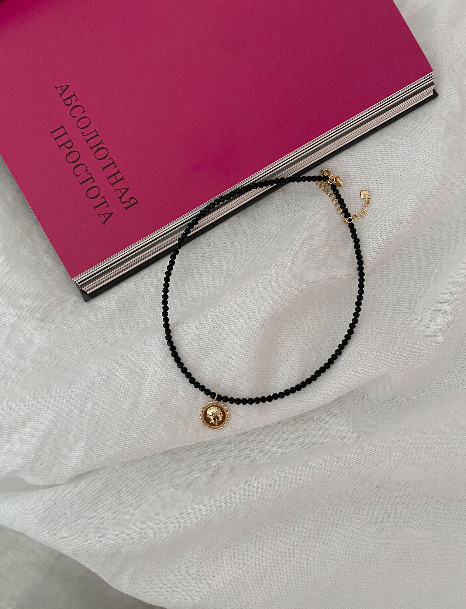 Чокер, шпинель