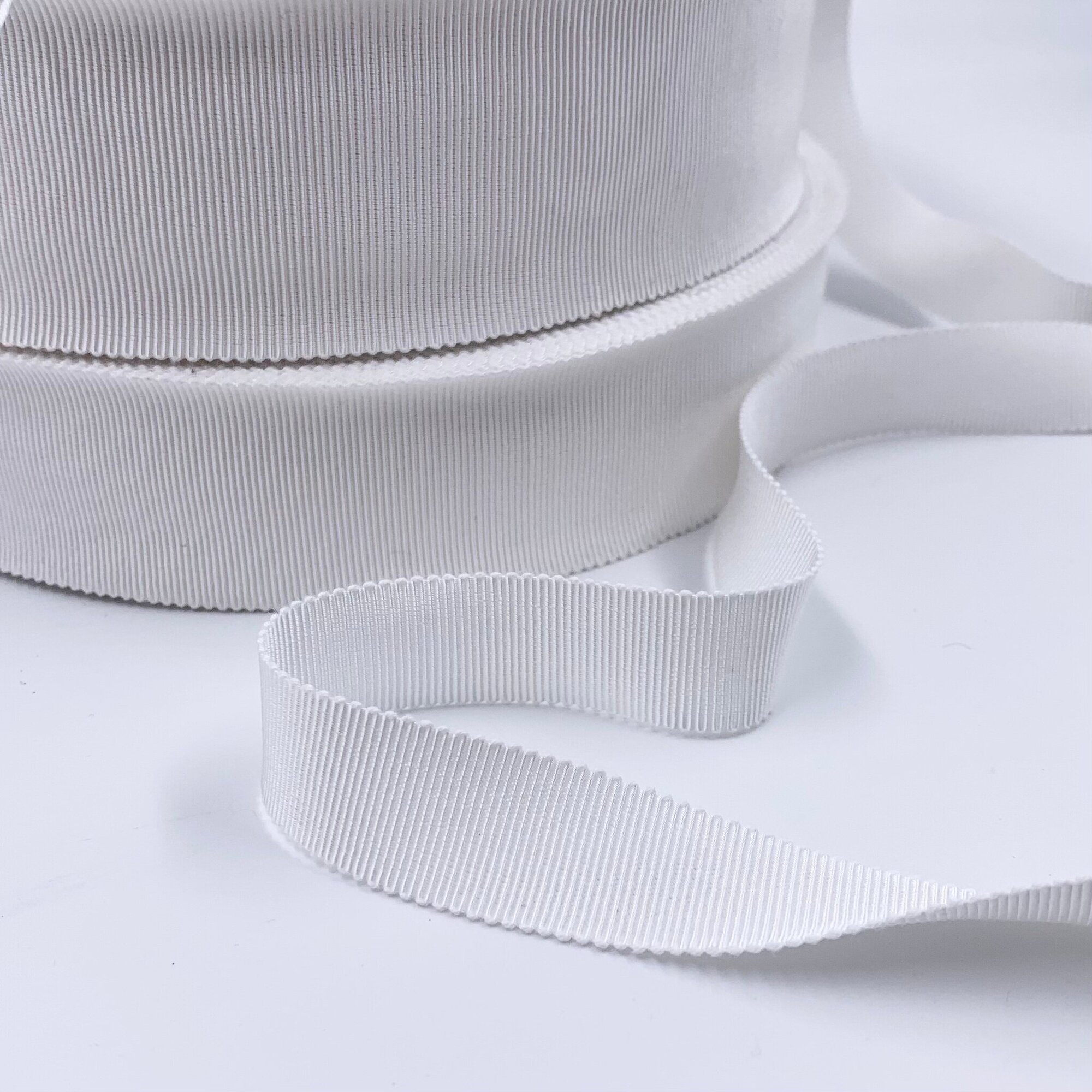 Репсовая лента белая 1 м, ширина 2 см