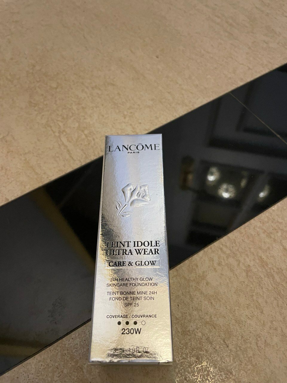Тональная основа Teint Idole Ultra Glow 230W