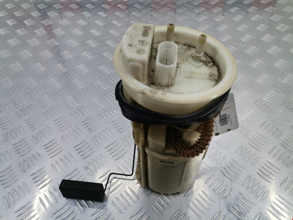Насос топливный Volkswagen Golf 4 1J0919087J арт. 1717522