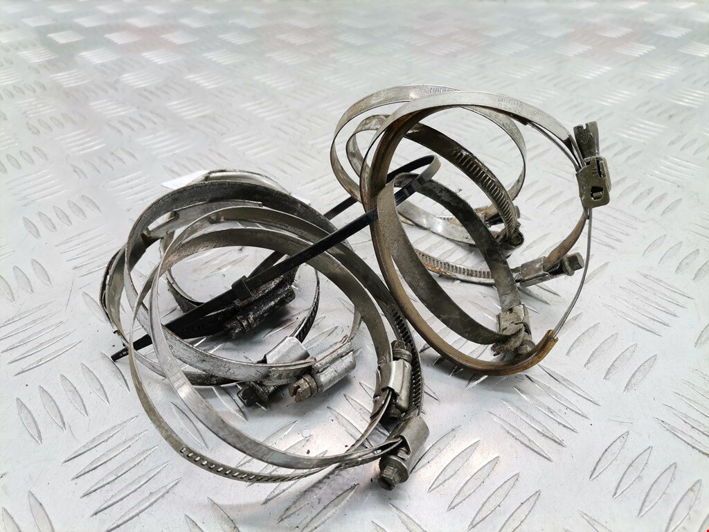 Хомут металлический Volkswagen Bora(Jetta) 11617798304 арт. 1767816