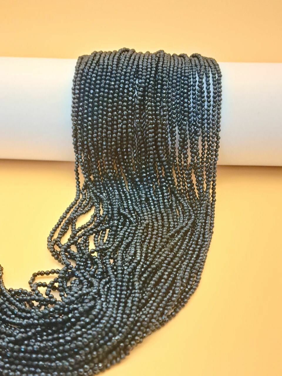 Бусины турмалин шерл, натуральный камень, для рукоделия, для творчества, для украшений, 2-2.5 мм