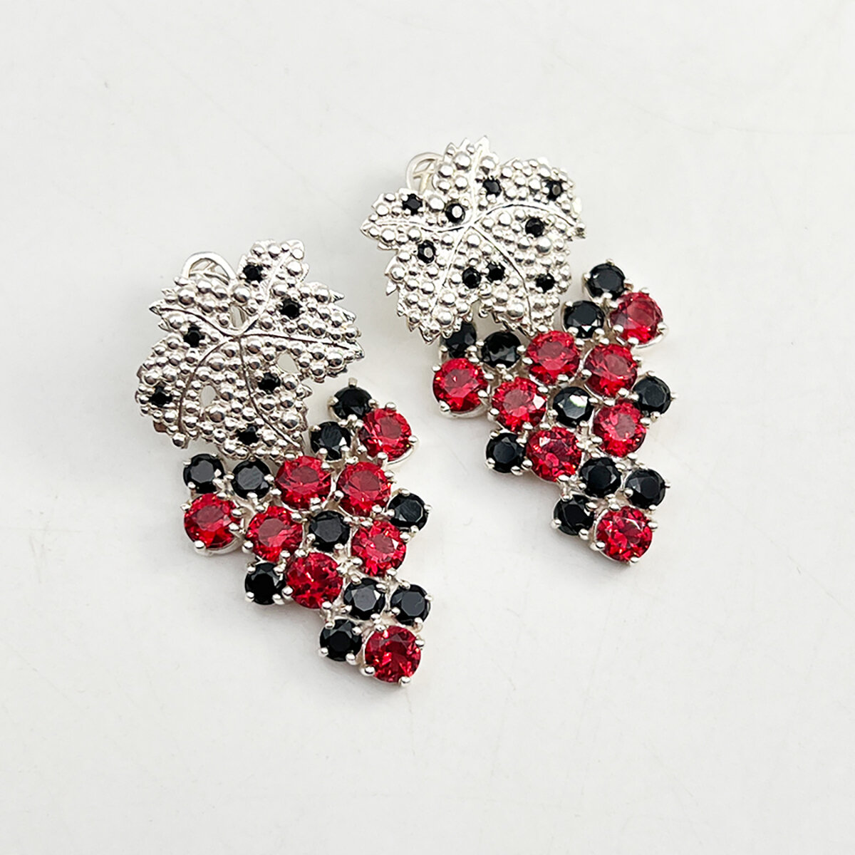 Серьги с подвесками, серебро, 925 проба, родирование, шпинель, гранат синтетический