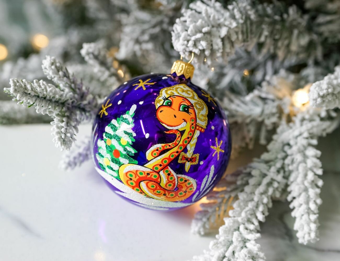 Ёлочный шар змея - снегурочка, стекло, фиолетовая, 85 мм, Елочка С206-змея-3-фиол