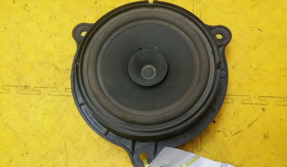 Динамик Navara (D40) Nissan 28156EB300