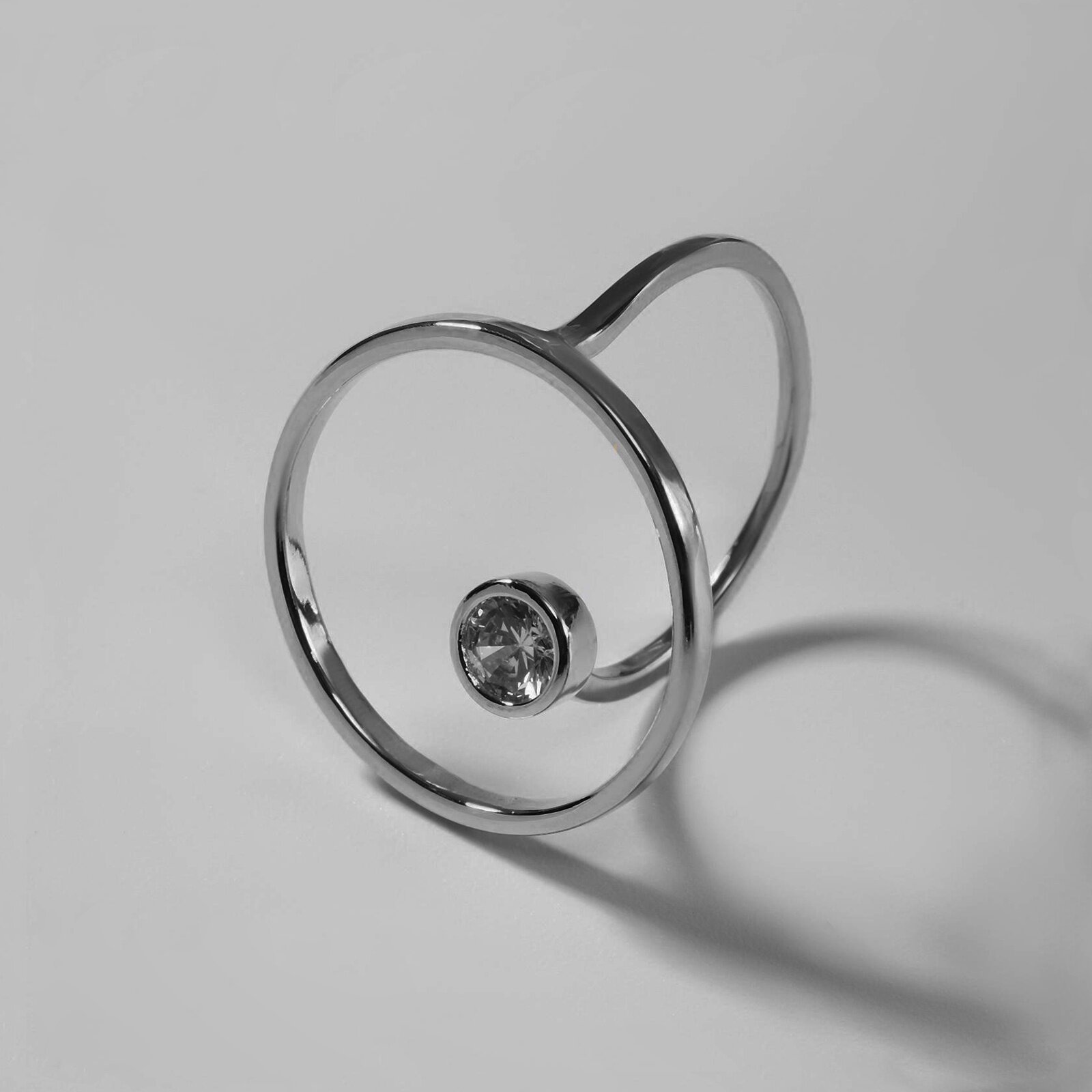 Кольцо, фианит