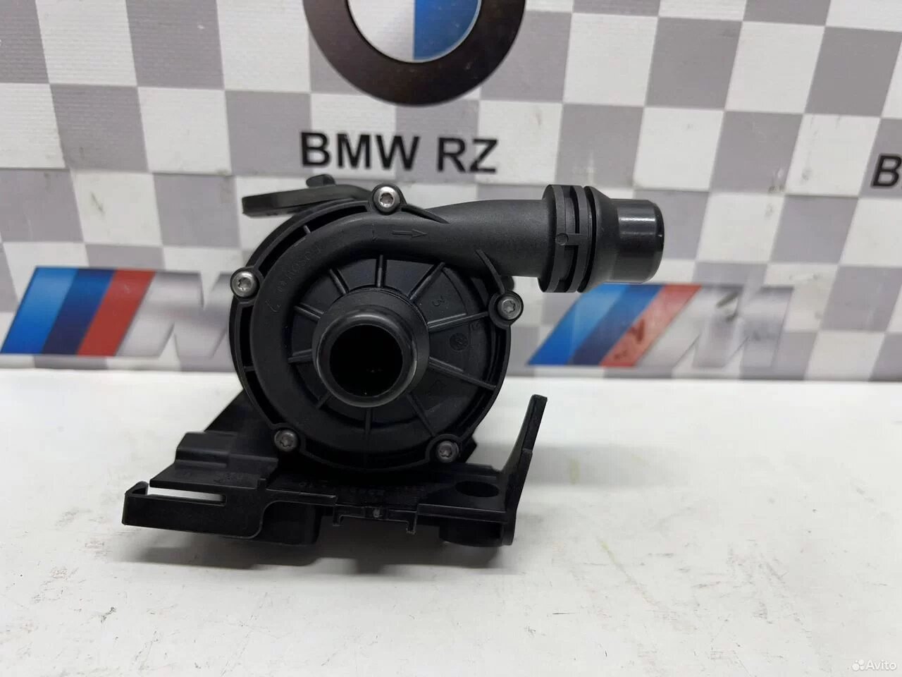 Дополнительный насос охлаждения для BMW F90, BMW, 11518638237