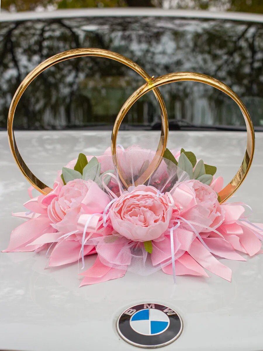 Украшения на машину - свадебные кольца, на крышу авто молодоженов