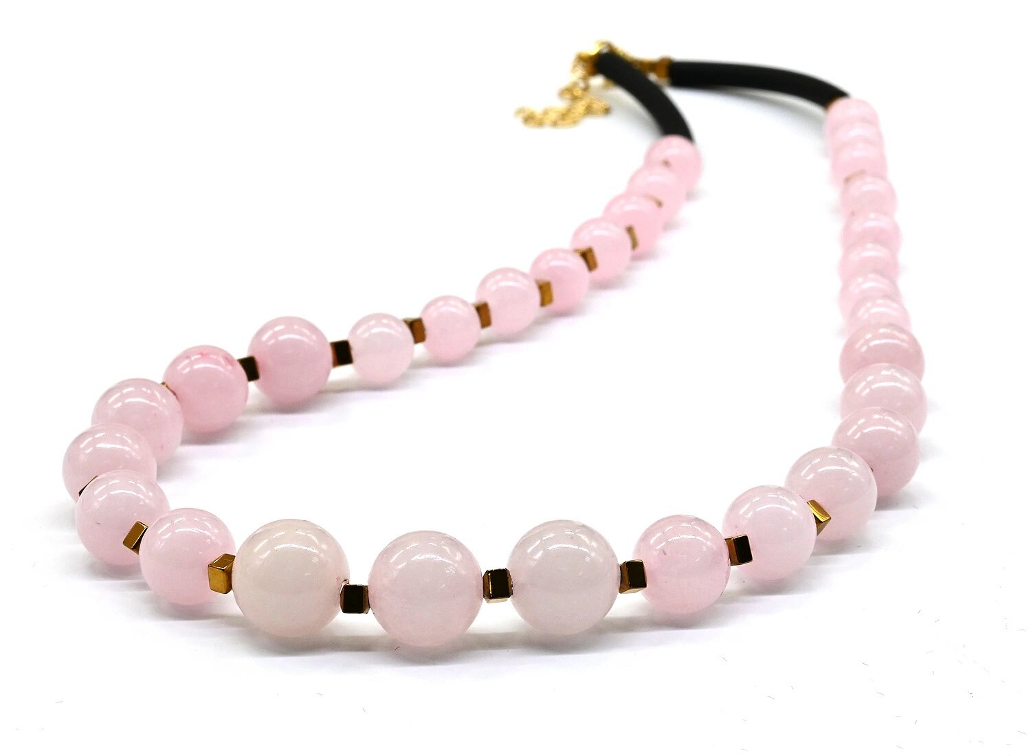 Колье, розовый кварц