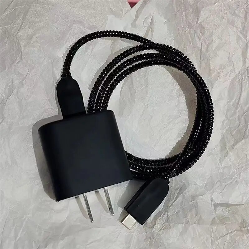 Зарядное устройство USB-C с вилкой, черный
