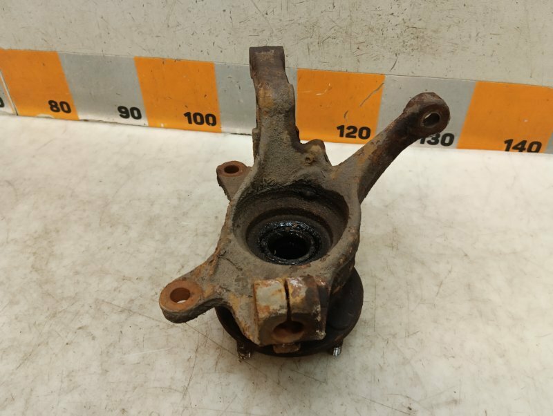 Б/У В сборе со ступицей, ступица Кулак поворотный Suzuki Aerio 2002 Перед. Прав. 390592 SUZUKI арт. 4511054810