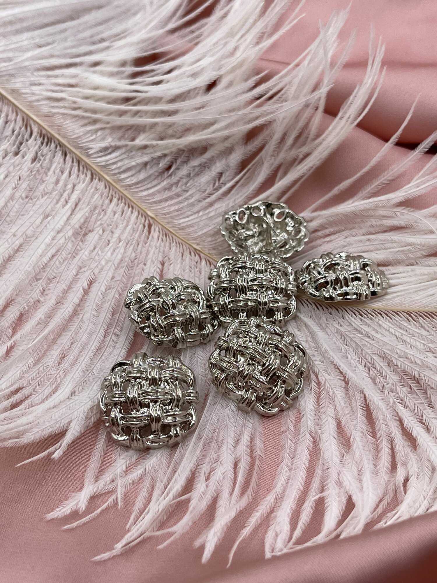 Пуговицы квадратные в серебристом металле 23 мм 6 штук