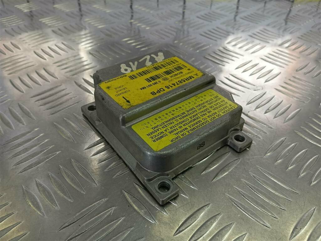 Блок управления SRS (AIR BAG) Б/У для MITSUBISHI COLT Z30 (2002—2012) MR587416