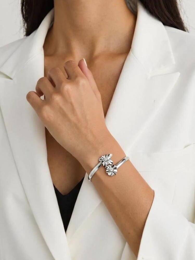 Незамкнутый браслет, циркон