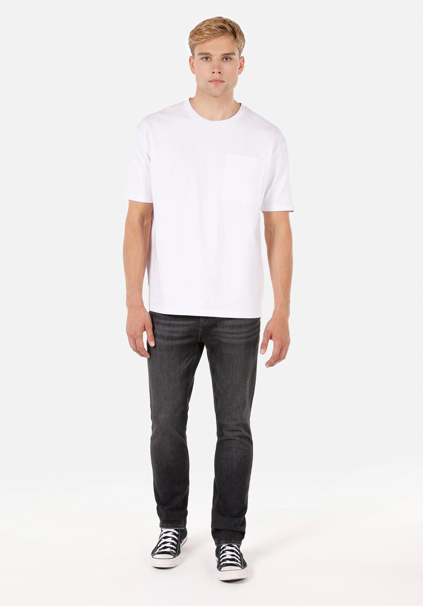 Джинсы зауженные 044 KARL Straight Fit 