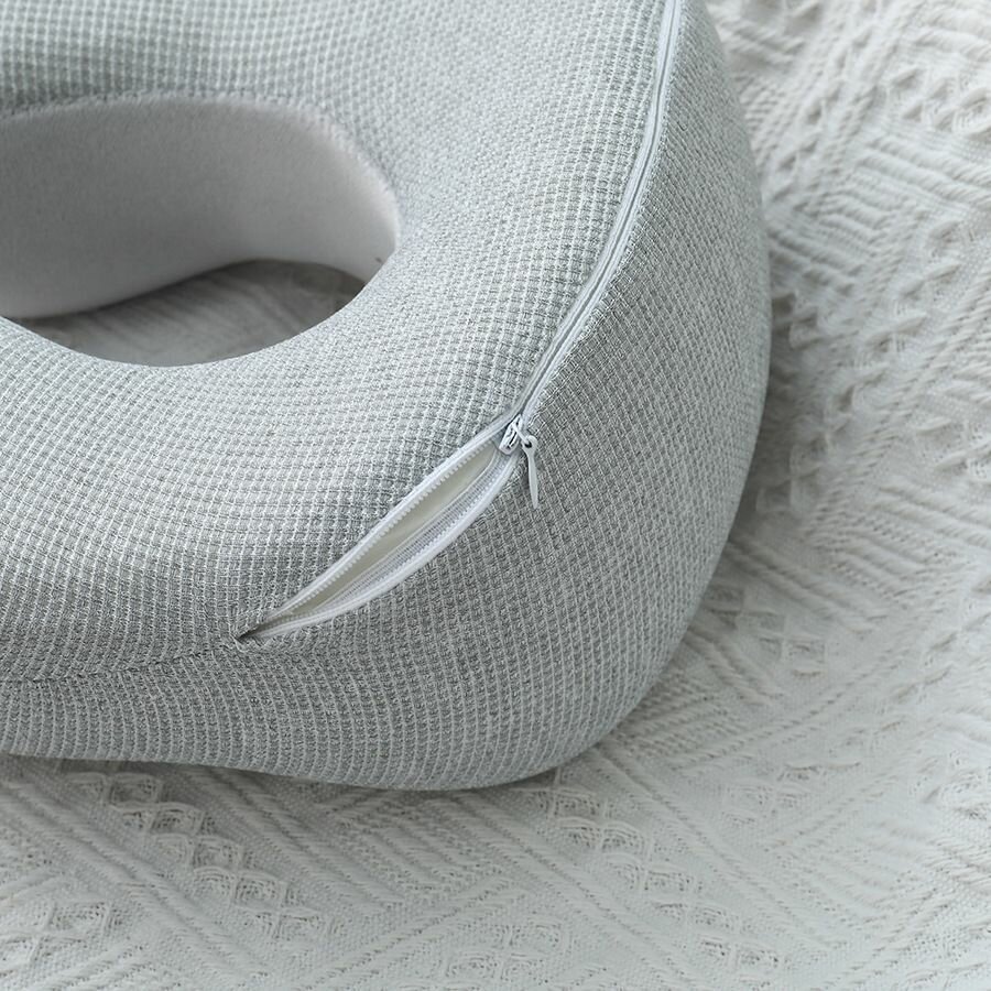 Подушка U-Shape Memory Foam Pillow — фото 1