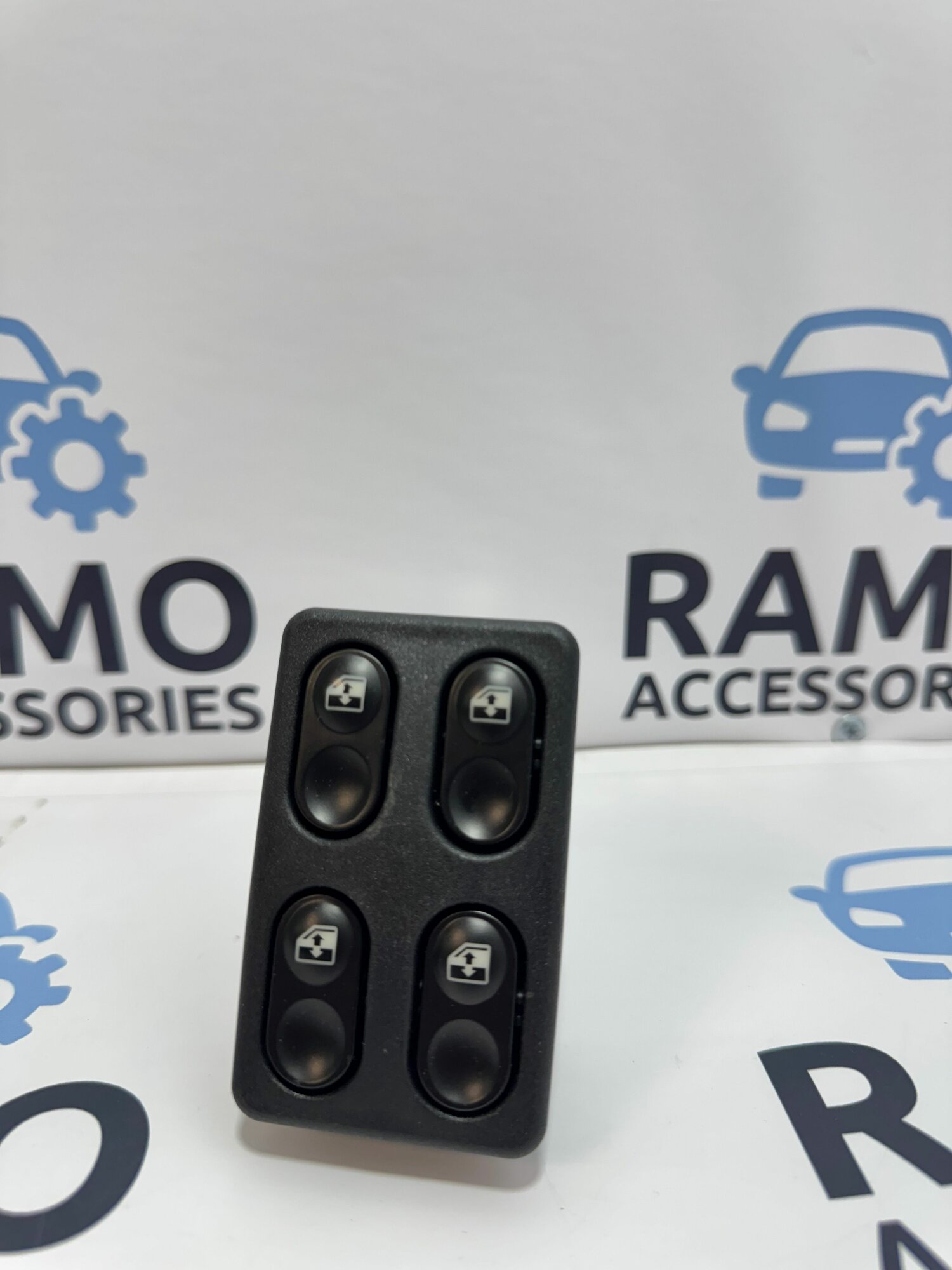 Блок управления стеклоподъемниками (4 кнопки) ВАЗ 2110, 2111, 2112