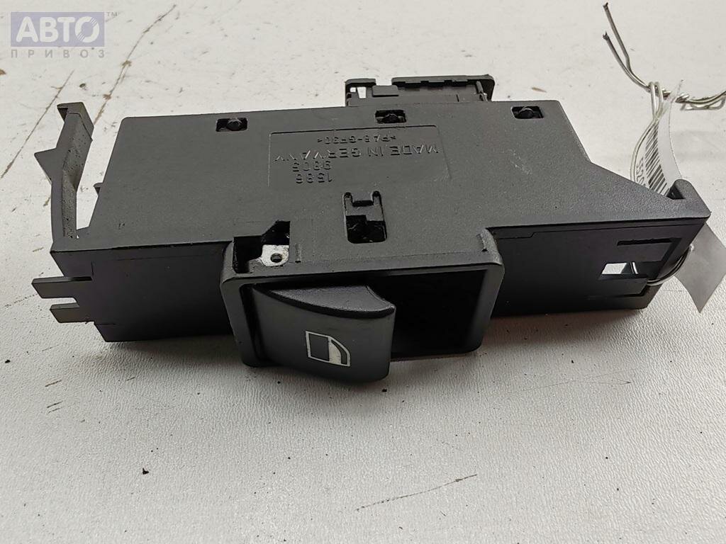 Кнопка стеклоподъемника переднего правого BMW 3 E46 (1998-2006)