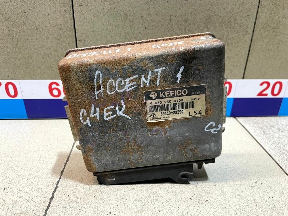 Блок управления двигателем Hyundai Accent I 3911022390