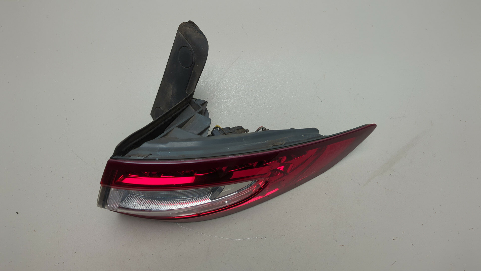 Фонарь (задний) правый Ford Mondeo 5 Б/У