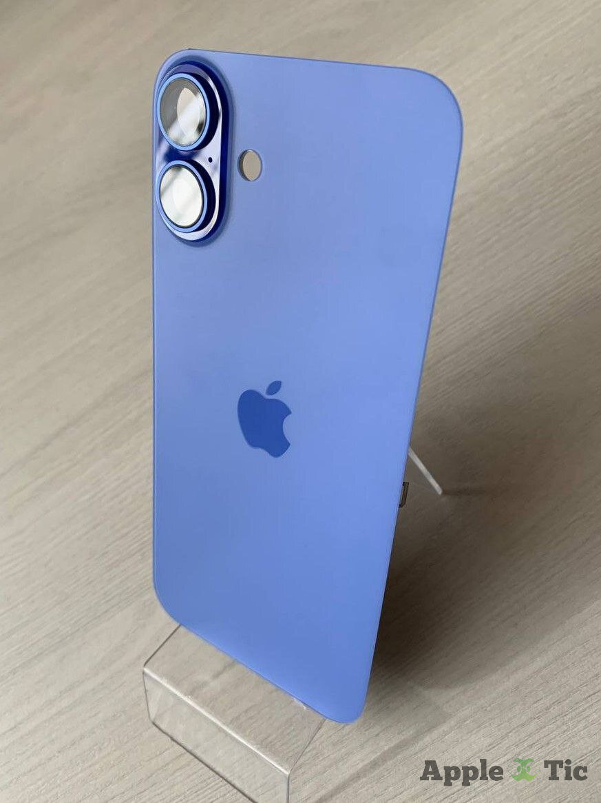 Задняя крышка iPhone 16 Plus в сборе с окошками камеры (Blue) голубая