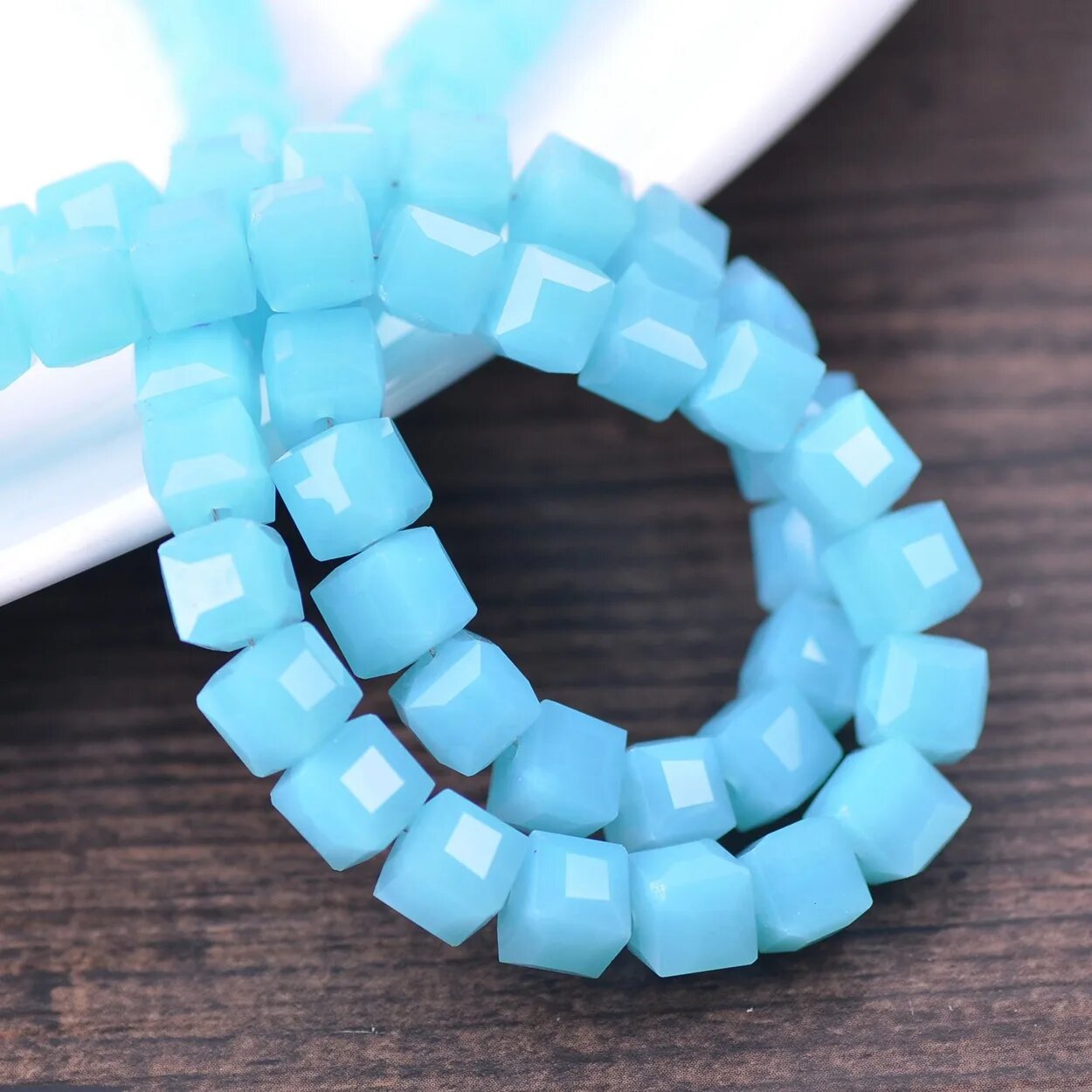 Кубические граненые бусины из чешского стекла Dreamzeal 3-10 мм 6mm 50pcs, Jady Lake Blue